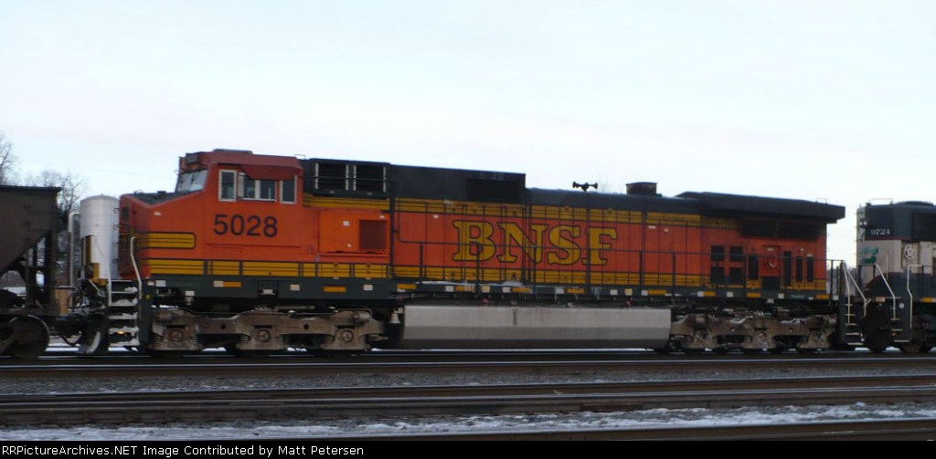 BNSF 5028